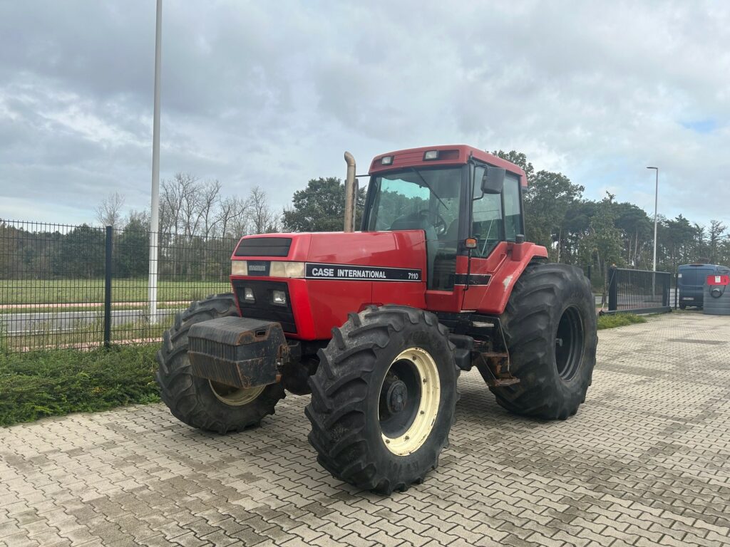 Tractor CASE 7110 MAGNUM - PLB Group